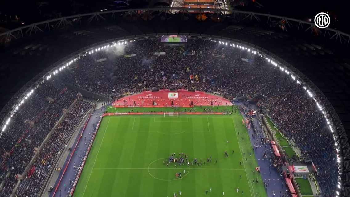 Nerazzurri's celebration in the Stadio Olimpico | Inter.it